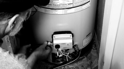 5 Signs It’s Time to Replace Your Water Heater - Anchor Mechanical